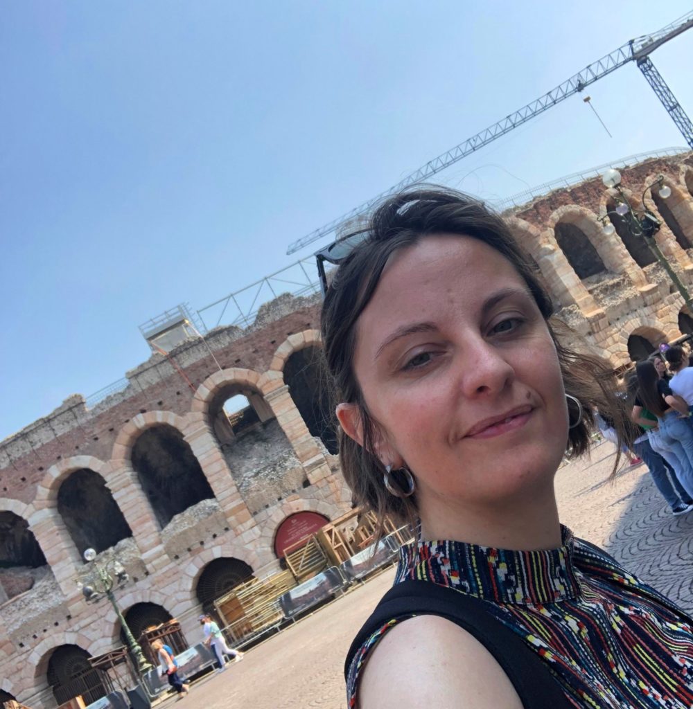 Singular Tales from Uncommon Journeys: Verona